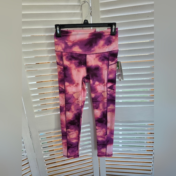 GAIAM | Pants & Jumpsuits | Gaiam Highrise Yoga Capri Womens Size Xs ...